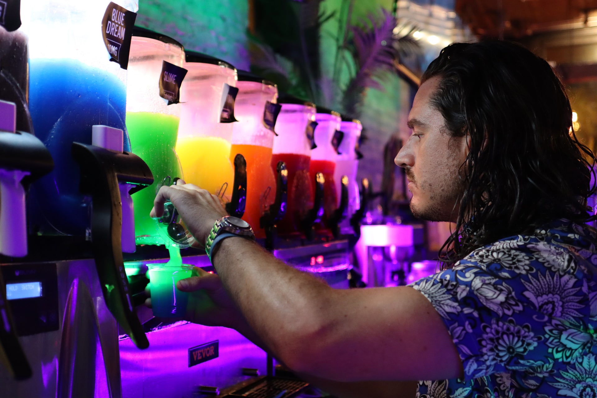 Chi’Tiva Wicker Park: Premier THC Lounge in Chicago – Chi'Tiva Lounge
